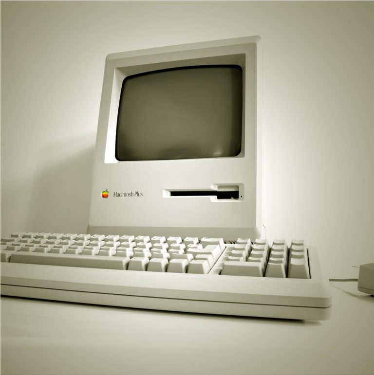 Macintosh Plus (M0001A)