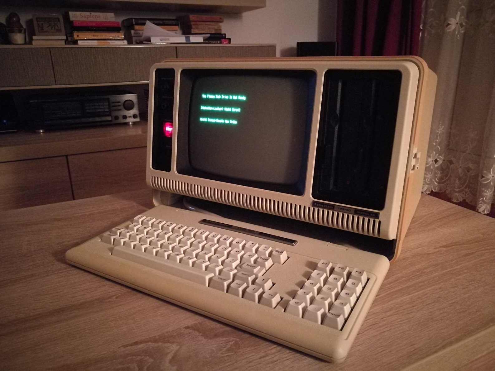 TANDY TRS-80 Model 4P
