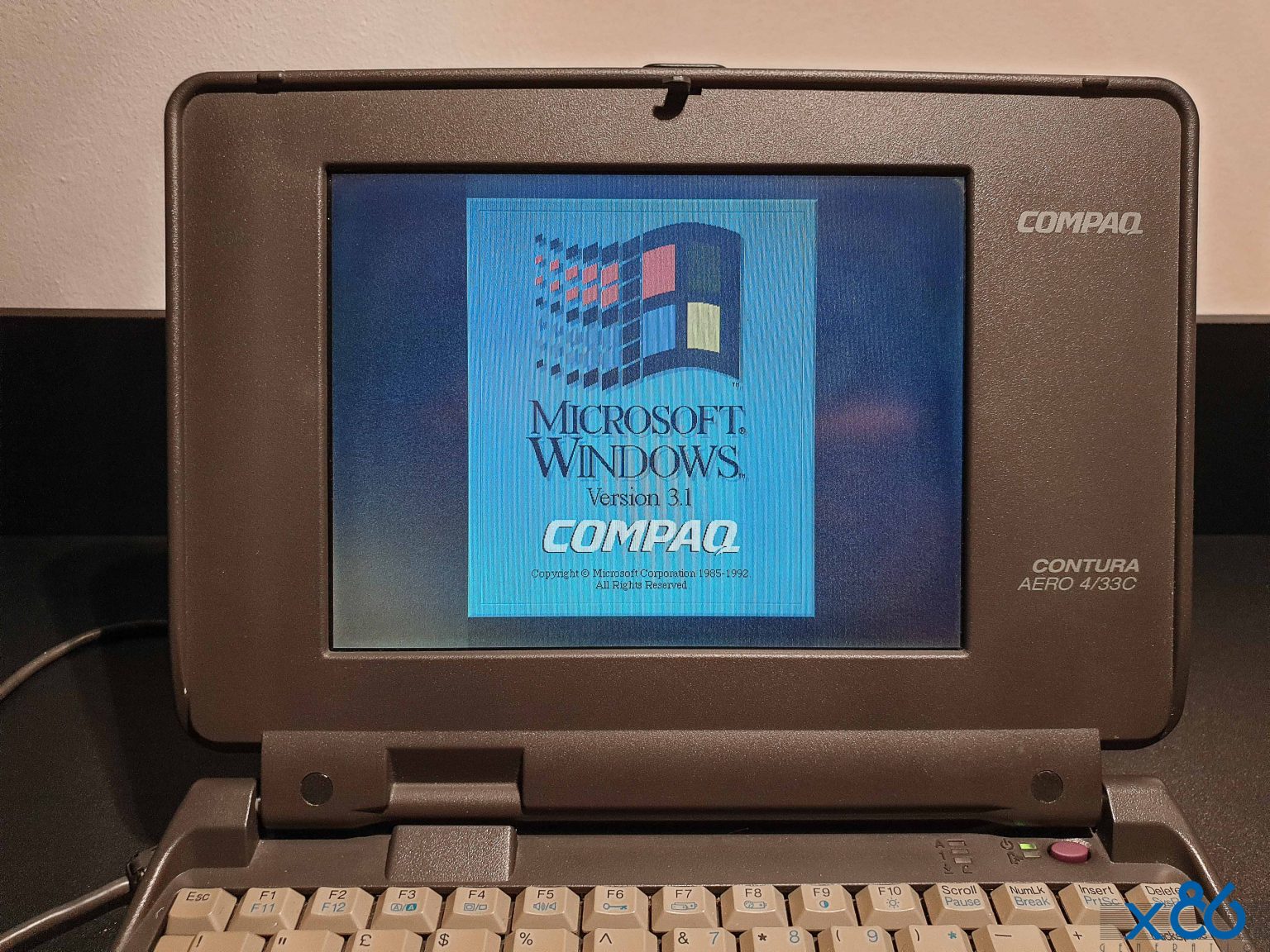 Compaq Contura Aero 4/33C