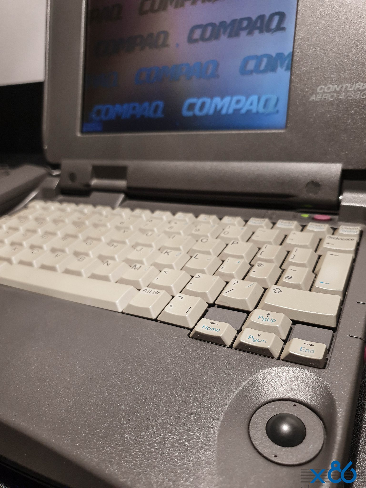 Compaq Contura Aero 4/33C