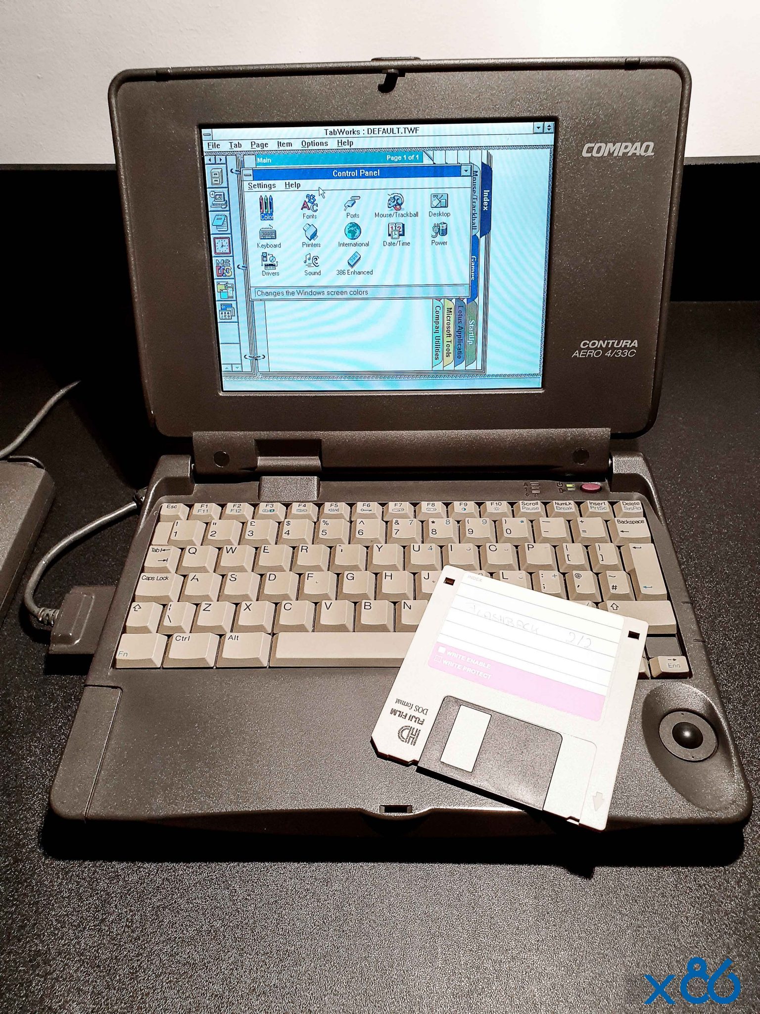Compaq Contura Aero 4/33C
